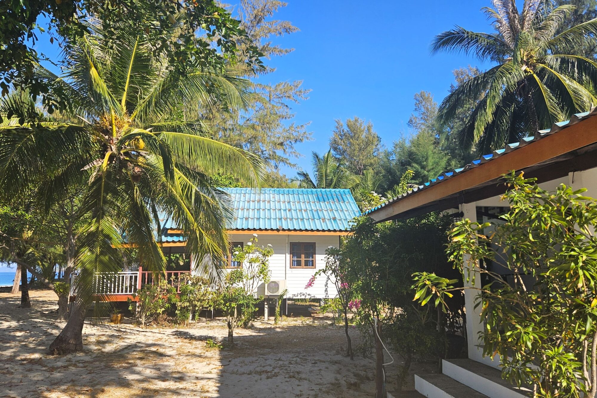 Bulone Resort - TreasureBeaches Thailand